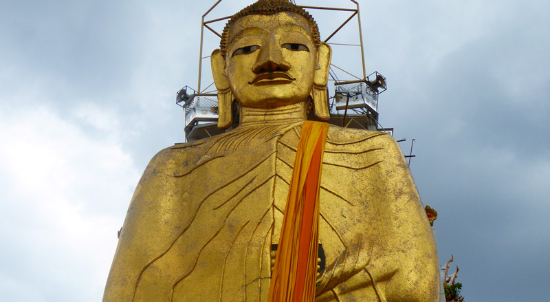 Wat Indraviharn - Khao San Road (Bangkok, Thailand)